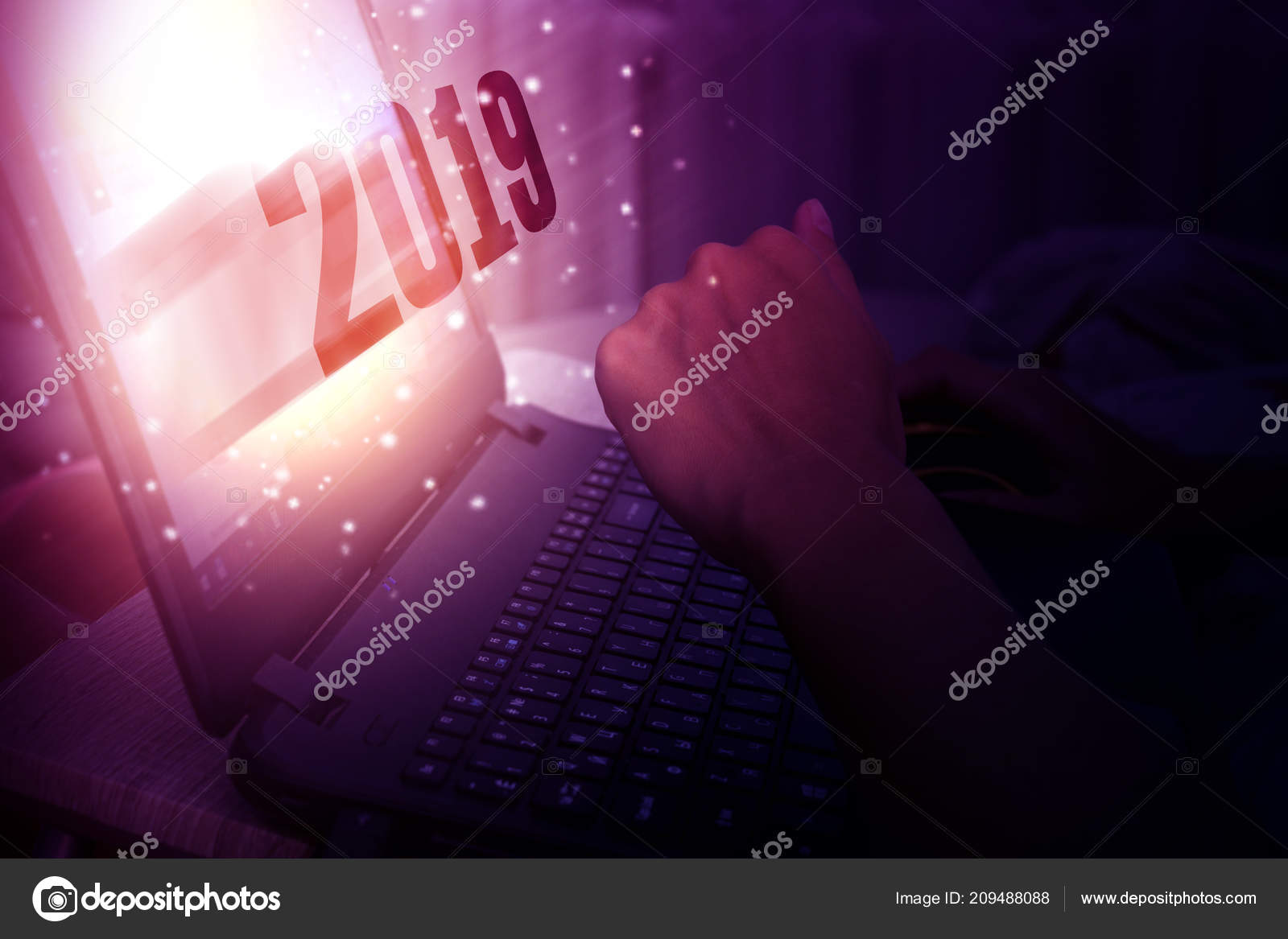 Magic Glow Laptop Screen Magic Particles Flash Light 2019 Form — Stock ...