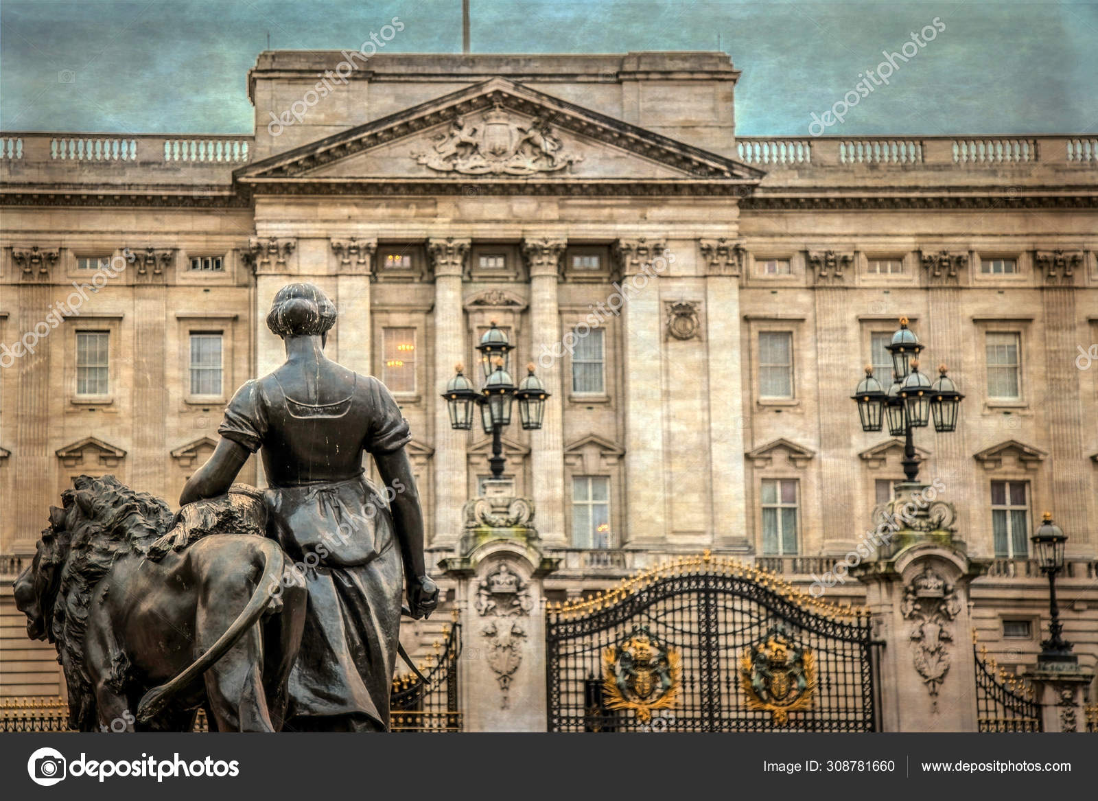Old photo with Buckingham Palace, London, UK – Stock Editorial Photo ...