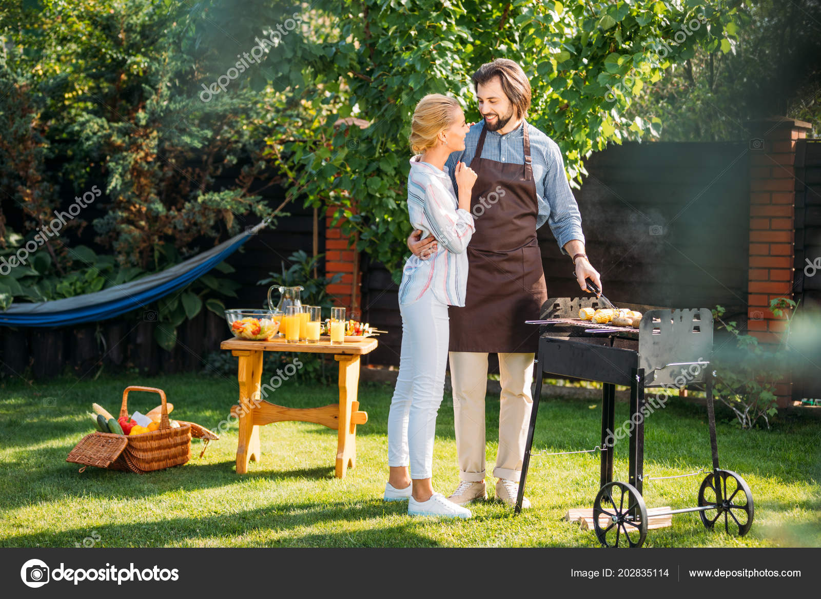 Smiling Couple Having Barbecue Backyard Summer Day — Stock Photo ...