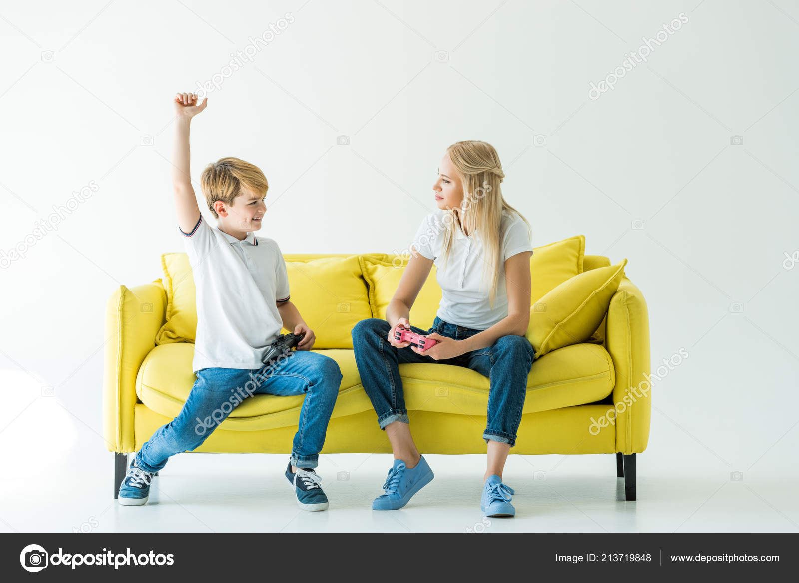 Happy Son Showing Yes Gesture Winning Video Game Yellow Sofa — Stock ...