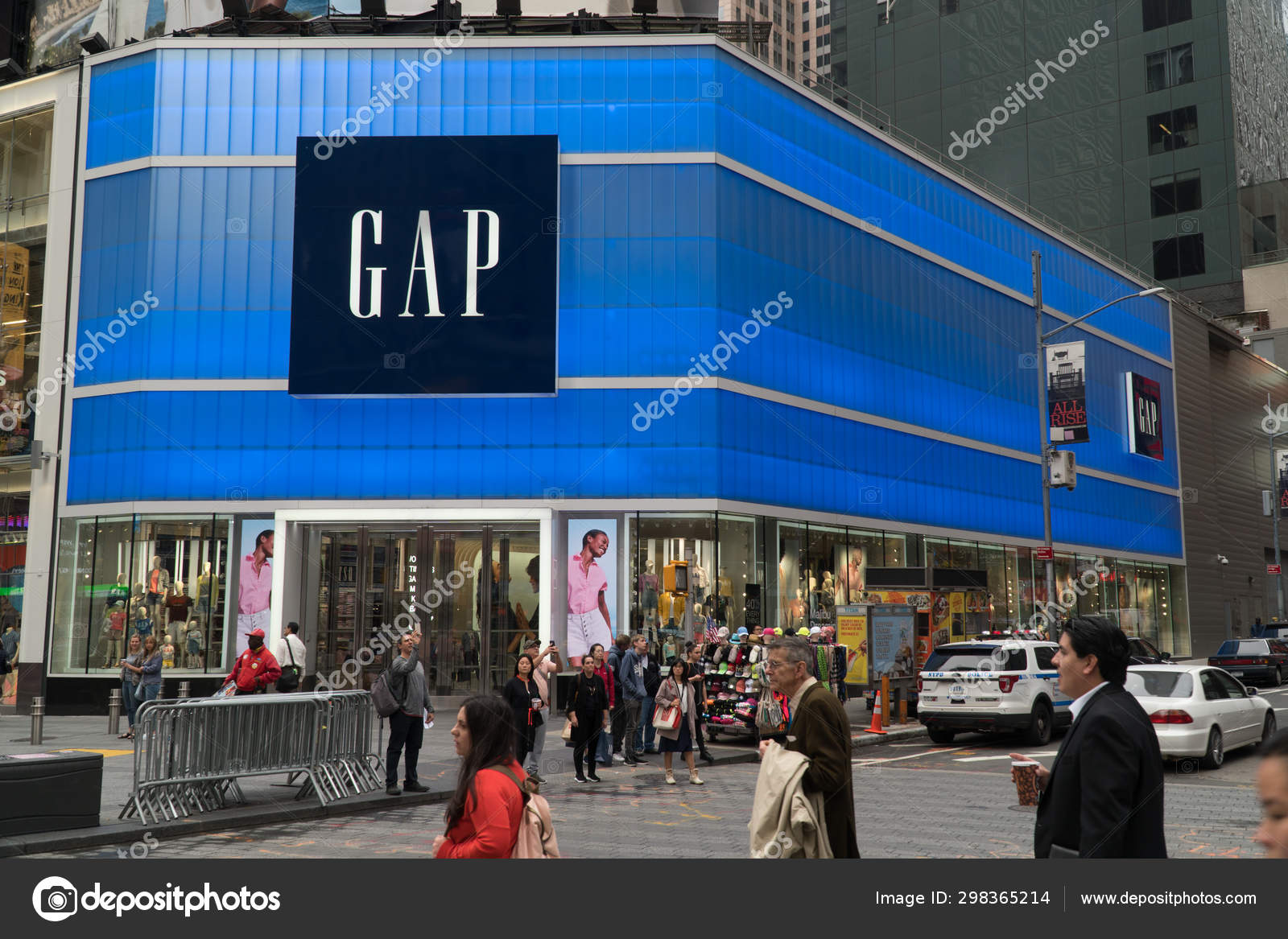 New York City Circa 2019 Gap Inc Retail Flagship Store — Stock Editorial Photo ...