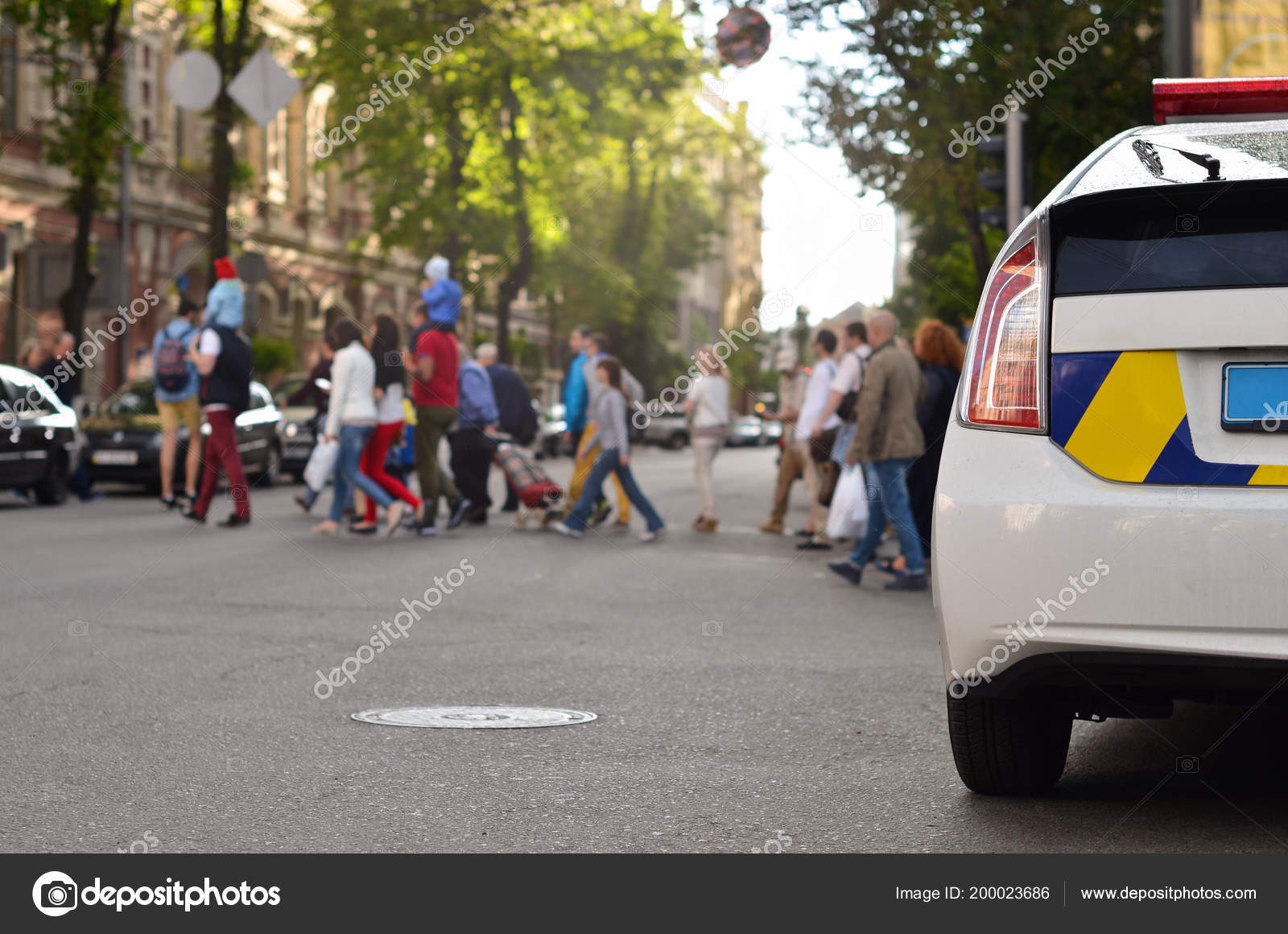 Police Car Control Crosswalk Stock Photo by ©alexfan32 200023686