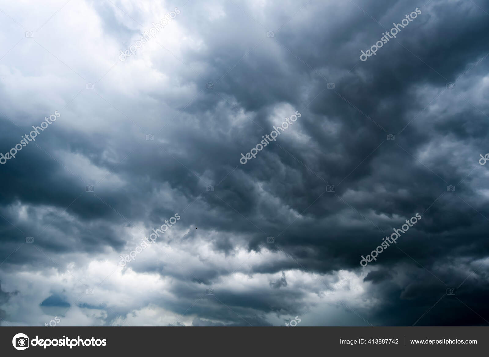 Nubes De Tormenta Oscuras 383.400+ Nube De Tormenta Fotografías De