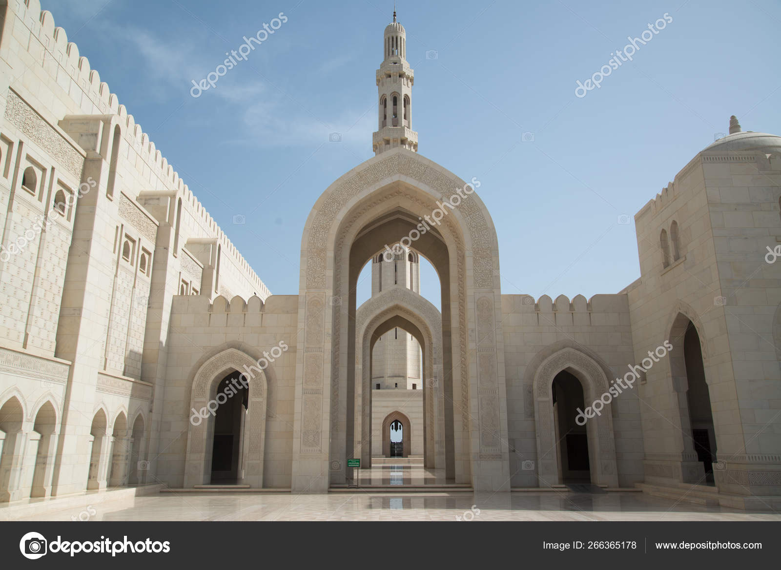 Gran Mezquita Del Sultán Qaboos Mascate Omán — Foto de stock #266365178 ...
