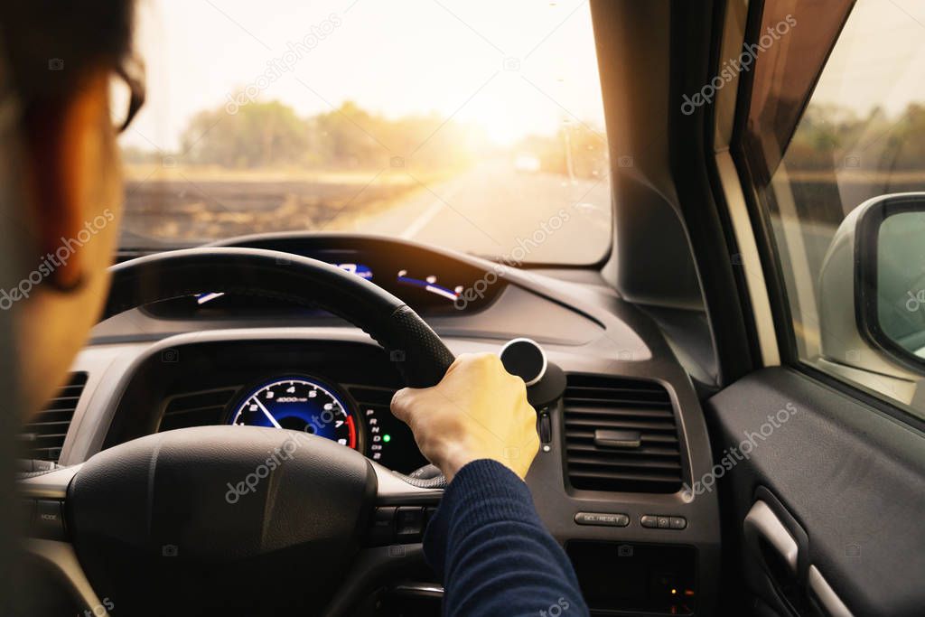 Conducción segura, control de velocidad y distancia de seguridad en la ...