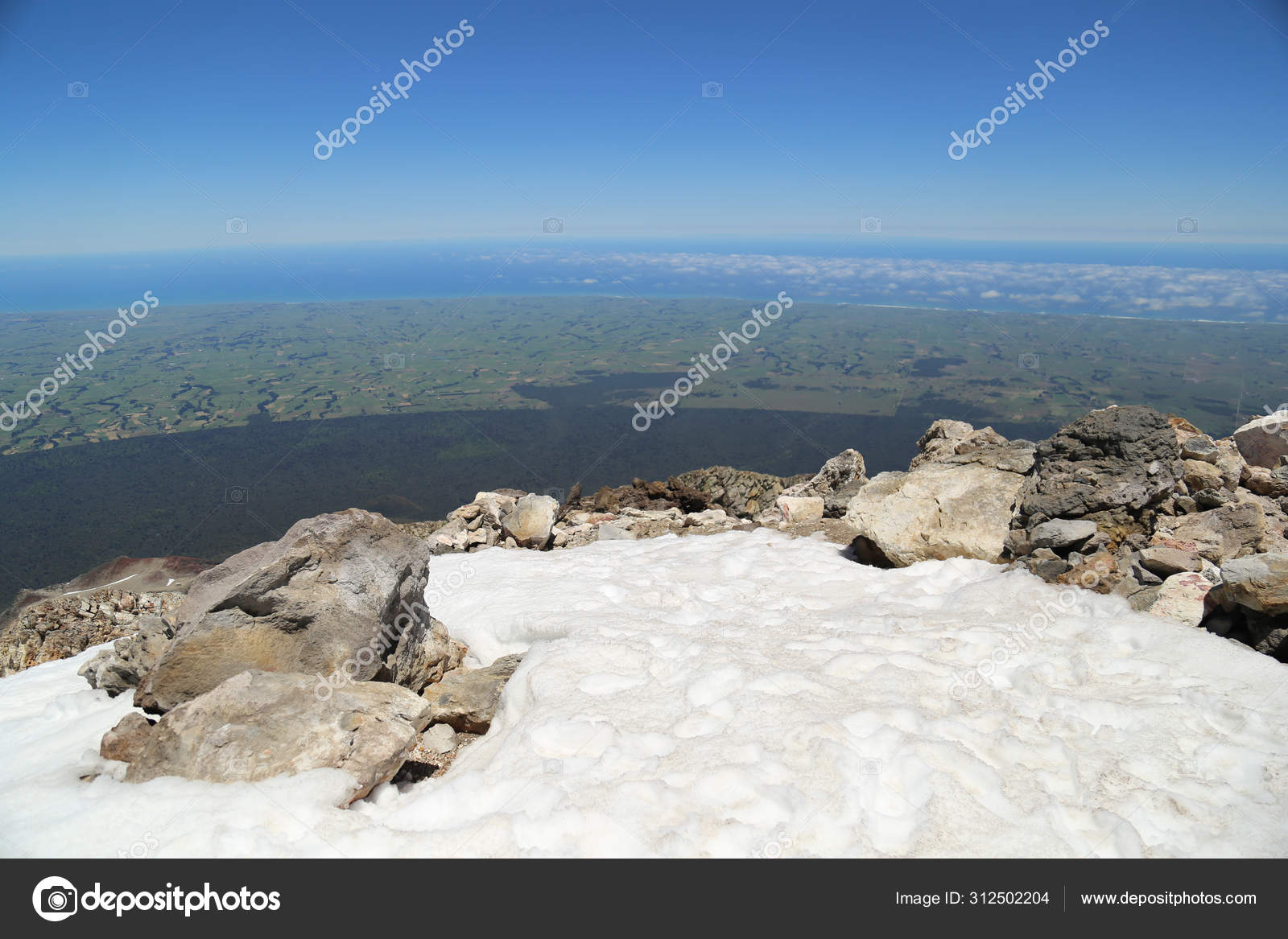 Mt.Taranaki Summit — Stock Photo © jkpfoto #312502204