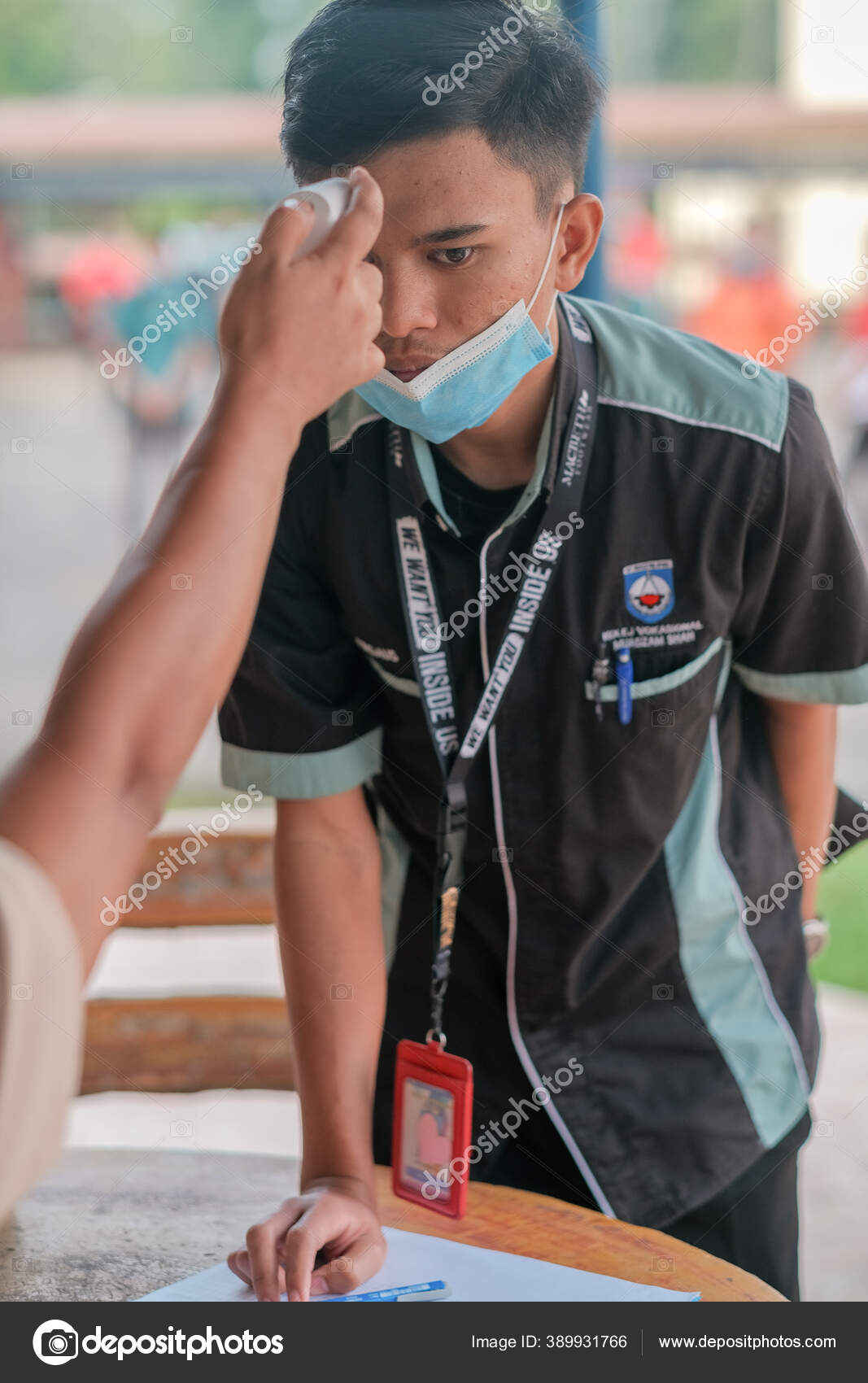 Teacher Using Thermometer Temperature Screening Student Fever Spread ...