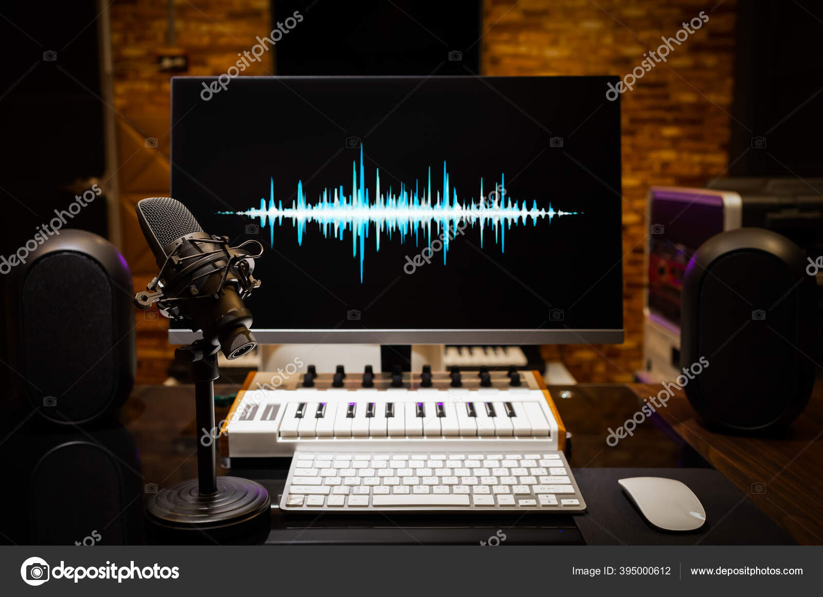 Microphone Waveform Display Music Production Broadcasting Live ...