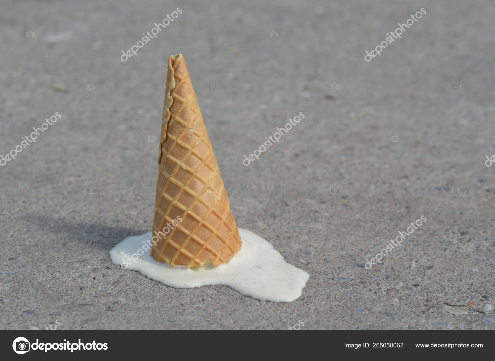 Melting Ice Cream Sun — Stock Photo © maddas #265050062