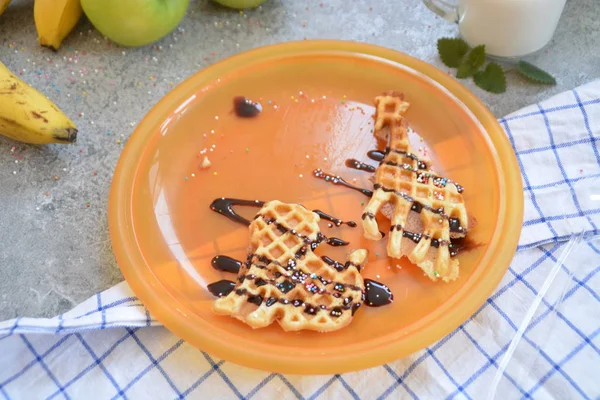 Gaufres aux fruits images libres de droit, photos de Gaufres aux fruits ...