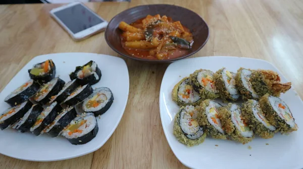 Manger entre amis Stock Photos, Royalty Free Manger entre amis Images ...