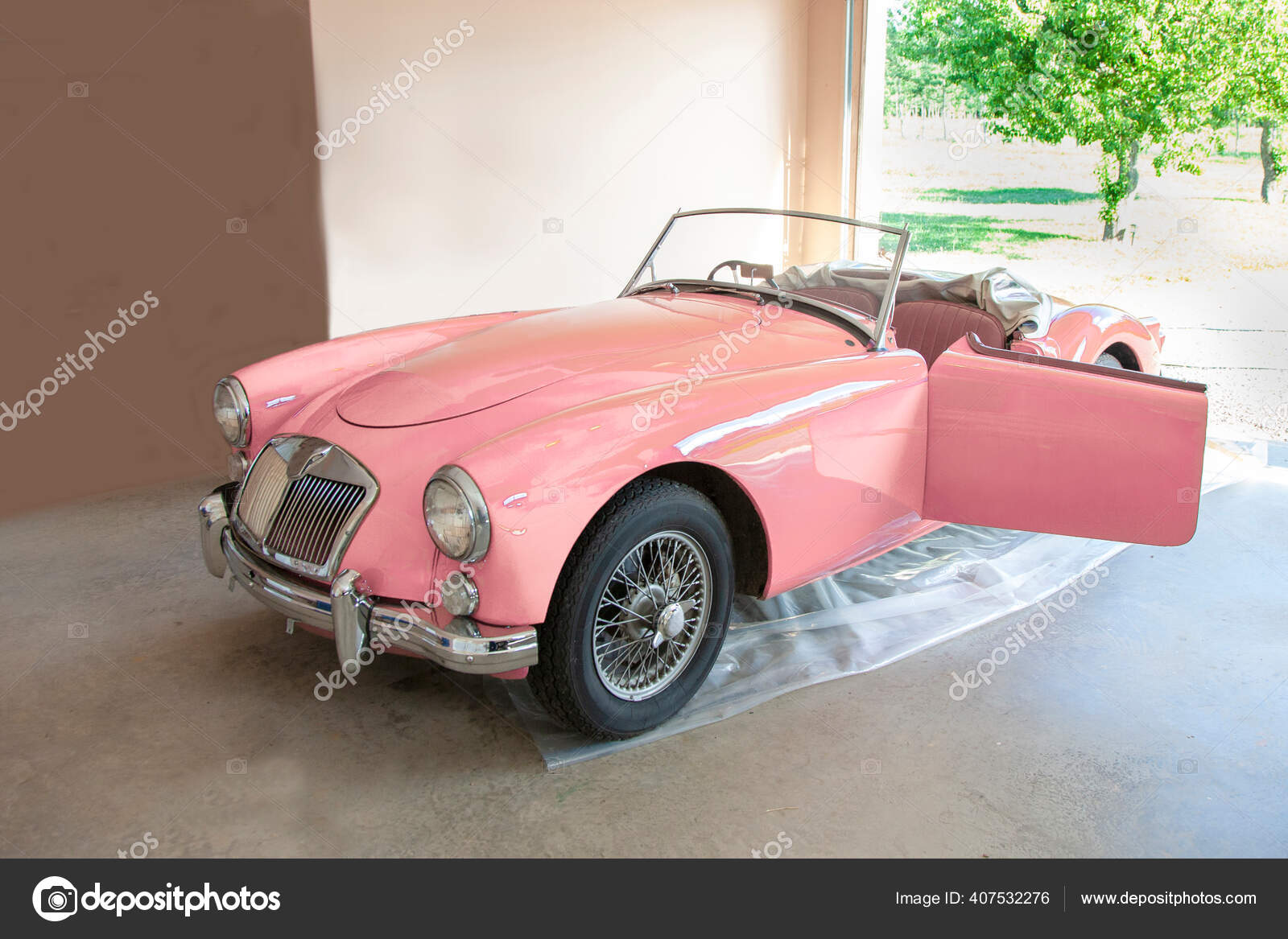 Beautiful Top Pink Car Shed Well Loved Ready Ride — Stock Photo ...