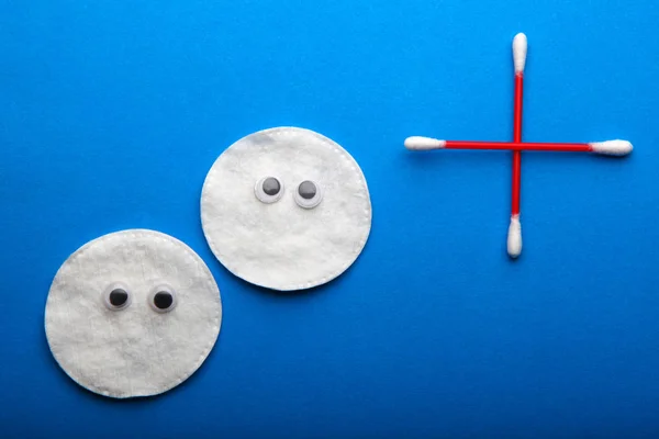 clear disk ear sticks - Stock Image - Everypixel