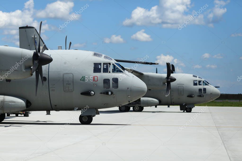 Alenia C-27J aviones de carga militares espartanos de la Rumania y 2022