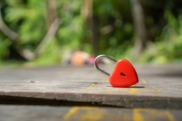 Red keys Stock Photos, Royalty Free Red keys Images | Depositphotos