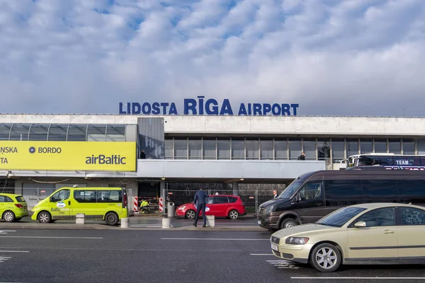 Riga airport fotos de stock, imágenes de Riga airport sin royalties ...