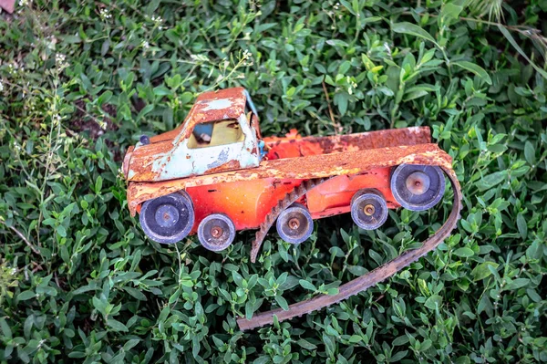 Oud ijzer speelgoedauto Stock Photos, Royalty Free Oud ijzer ...