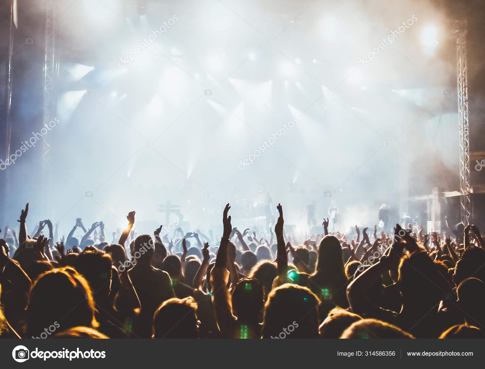 Rockstar On Stage Crowd