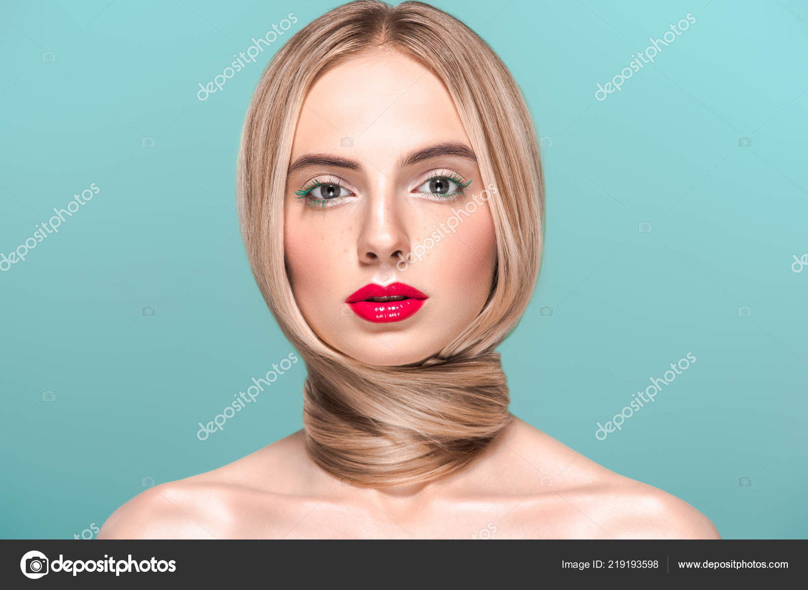 Portrait Beautiful Naked Woman Long Smooth Hair Neck Looking Camera — Stock Photo © IgorVetushko ...