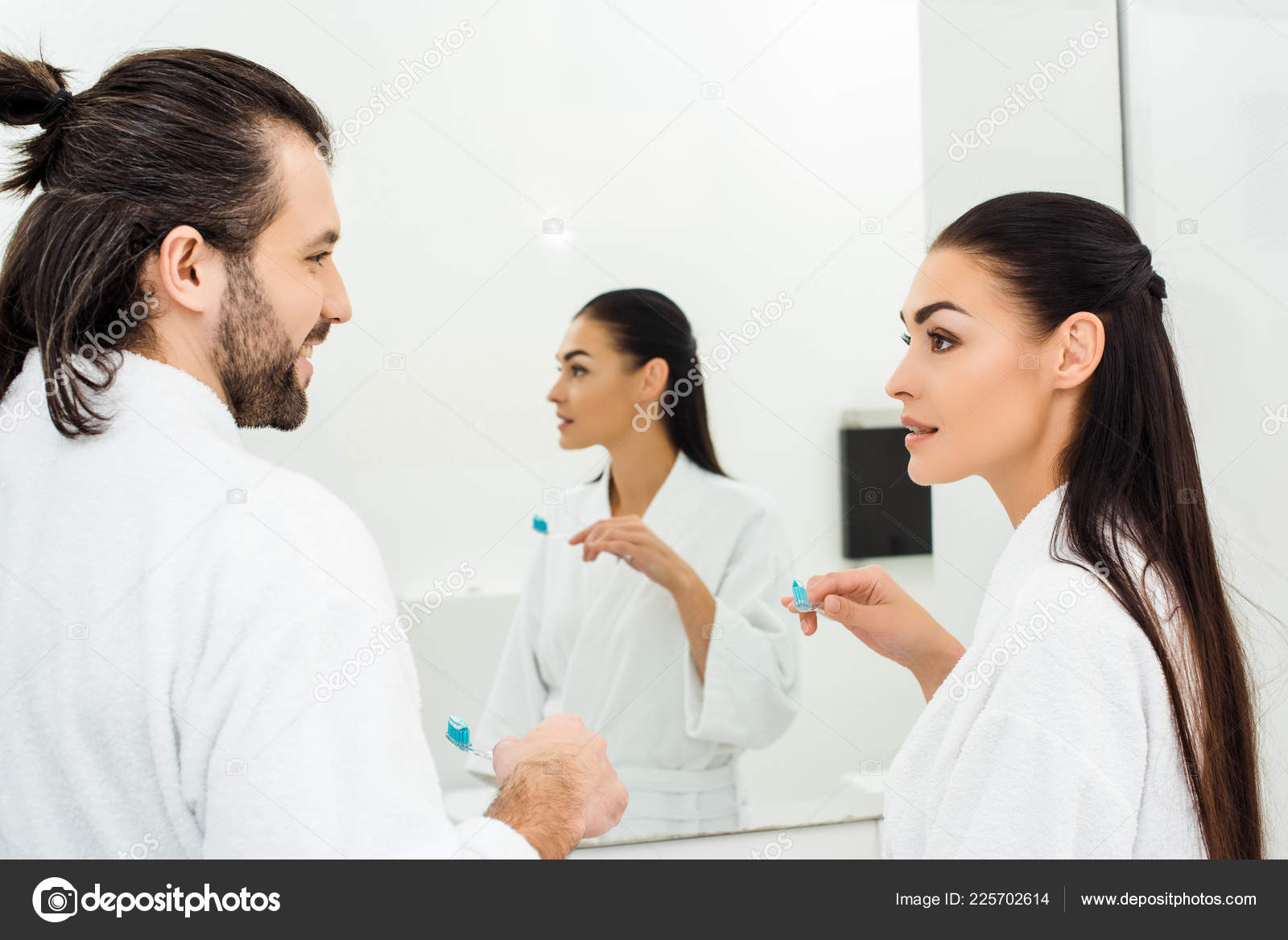 Young Couple Brushing Teeth Together Morning Bathroom — Stock Photo ...