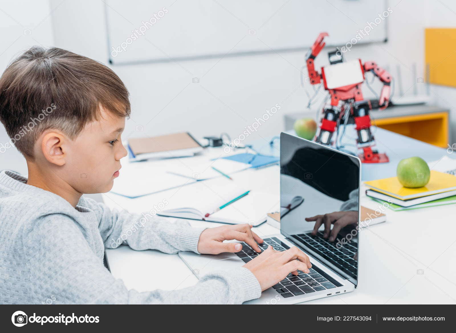 Concentrat Școlar Tastarea Tastatura Laptop Ului Robotul Mecanic ...