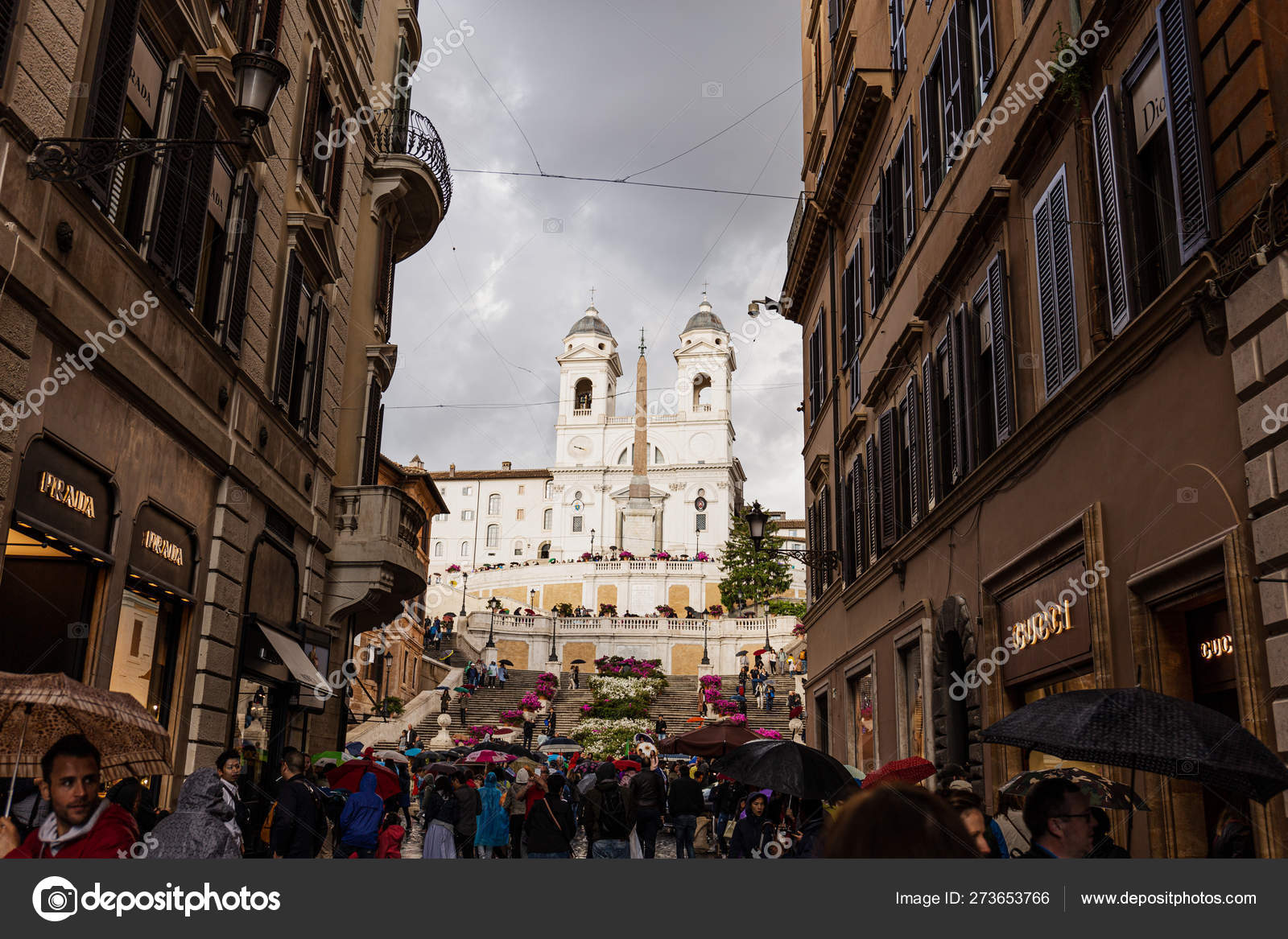 Rome Italy June 2019 Crowd Tourists Umbrellas Walking Pld Buildings ...