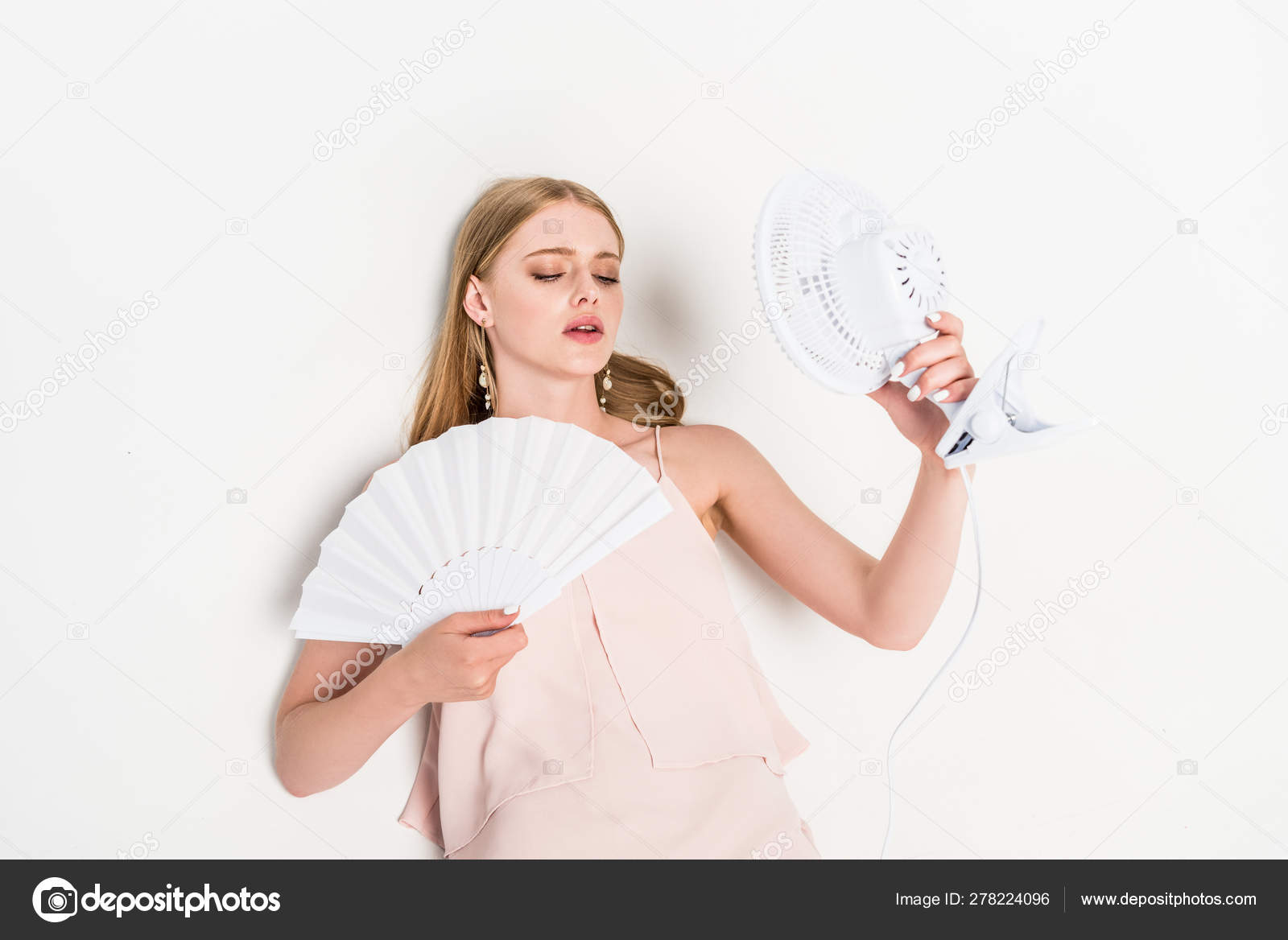 Top View Beautiful Young Woman Electric Fan Hand Fan Suffering — Stock ... Top View Beautiful Young Woman Electric Fan Hand Fan Suffering — Stock ...
