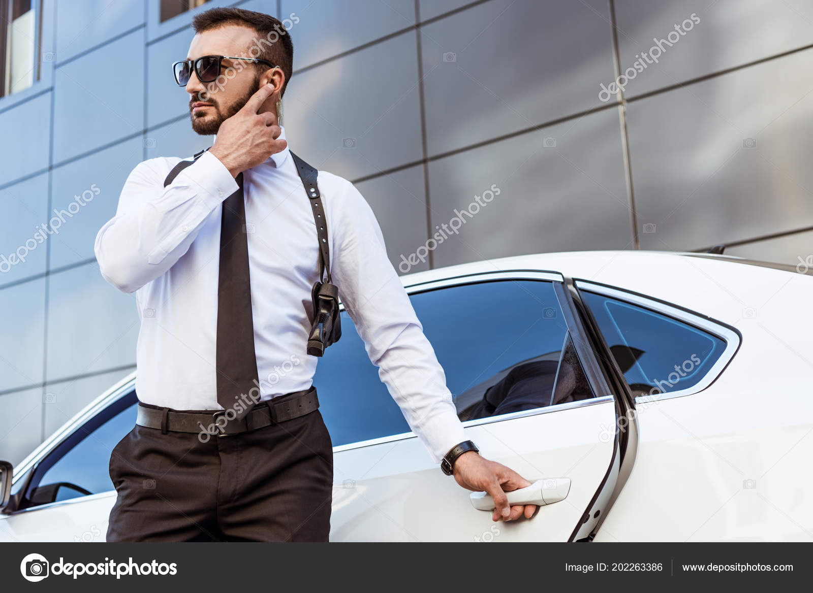 Handsome Security Guard Listening Message Security Earpiece Street ...