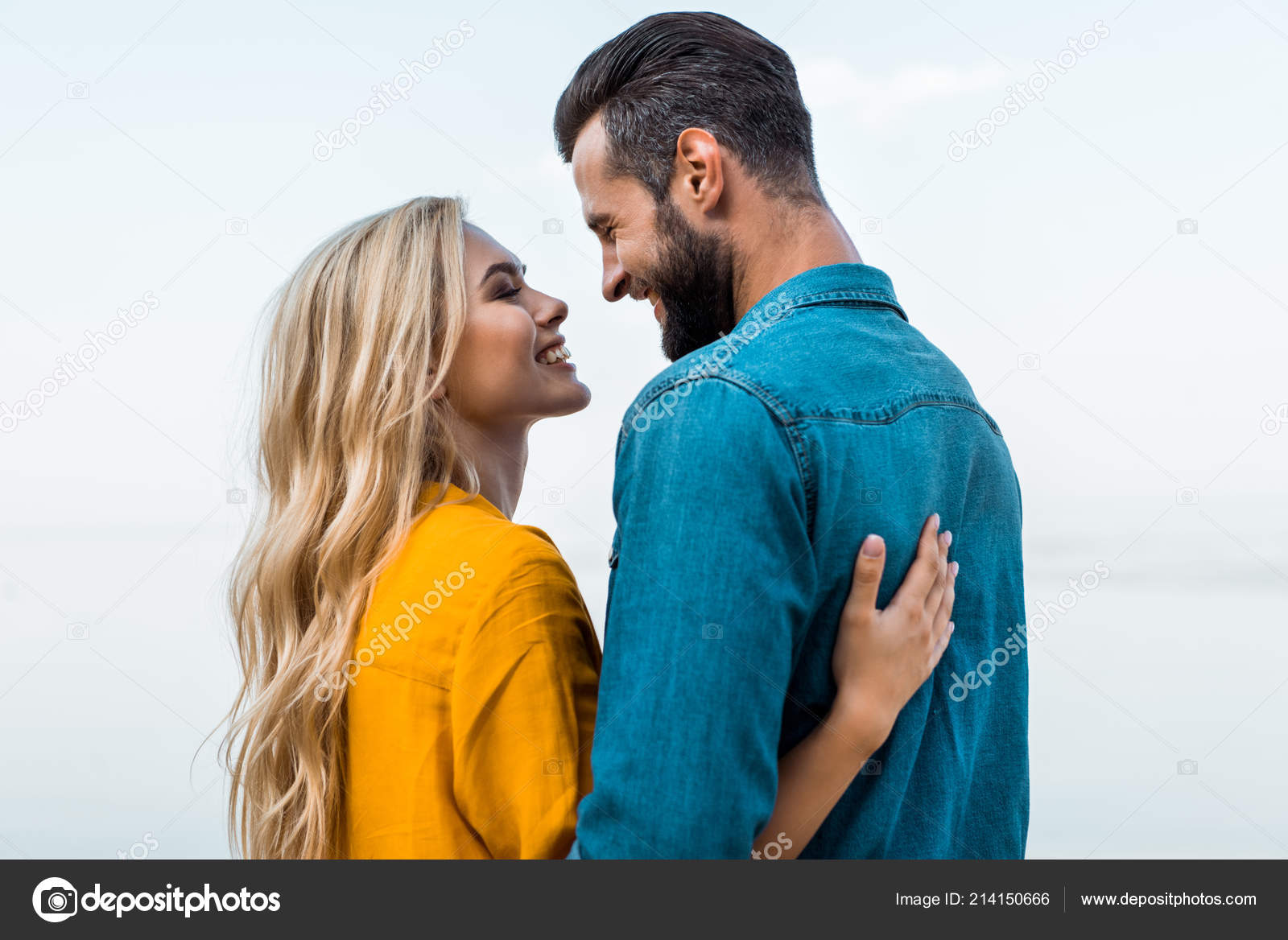 Side View Smiling Couple Hugging Looking Each Other Blue Sky — Stock ...