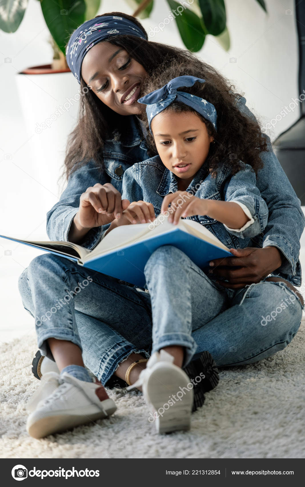 African American Mother And Daughter