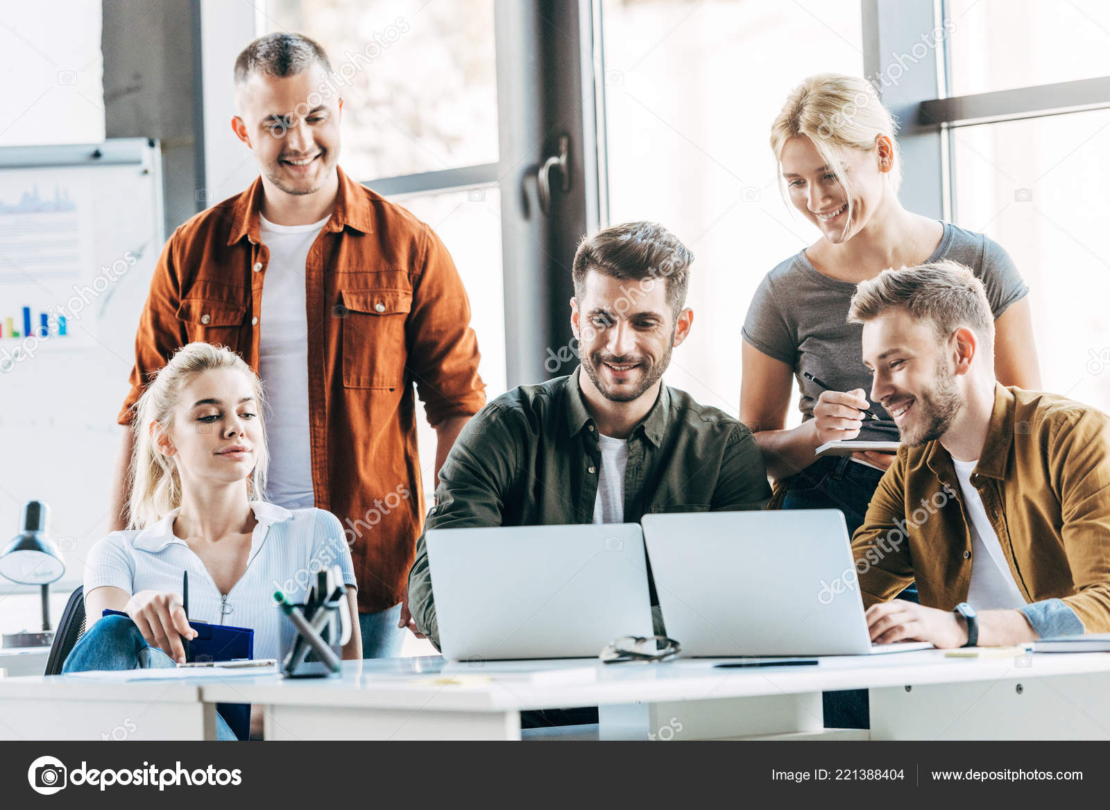 Group Young Entrepreneurs Working Laptops Together Office — Stock Photo ...