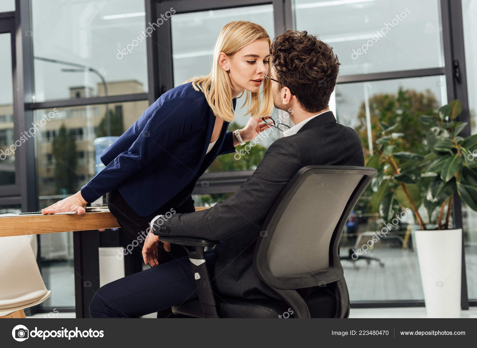 Side View Attractive Businesswoman Flirting Business Colleague ... Side View Attractive Businesswoman Flirting Business Colleague ...