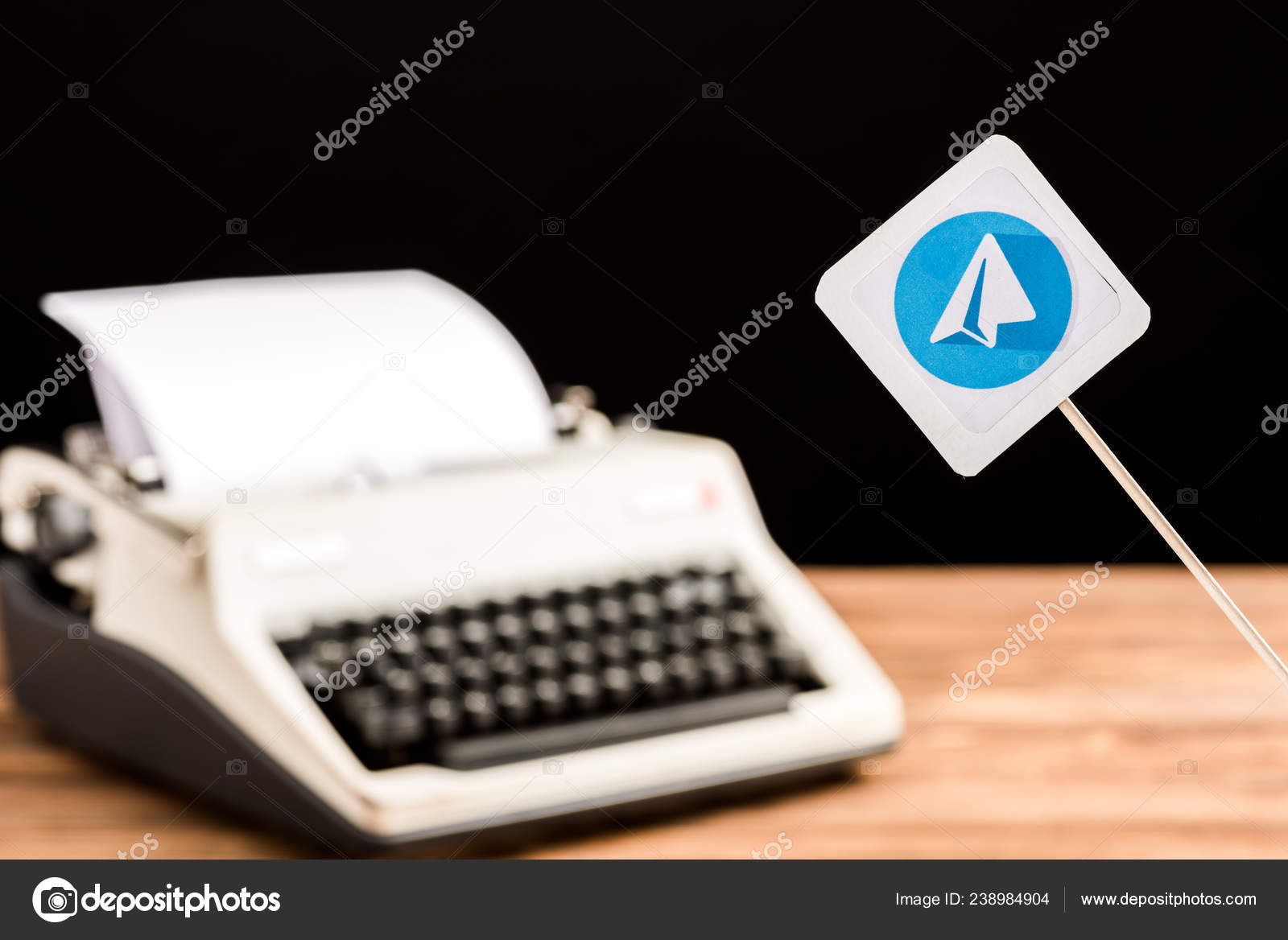 Selective Focus Telegram App Icon Typewriter Background – Stock ...
