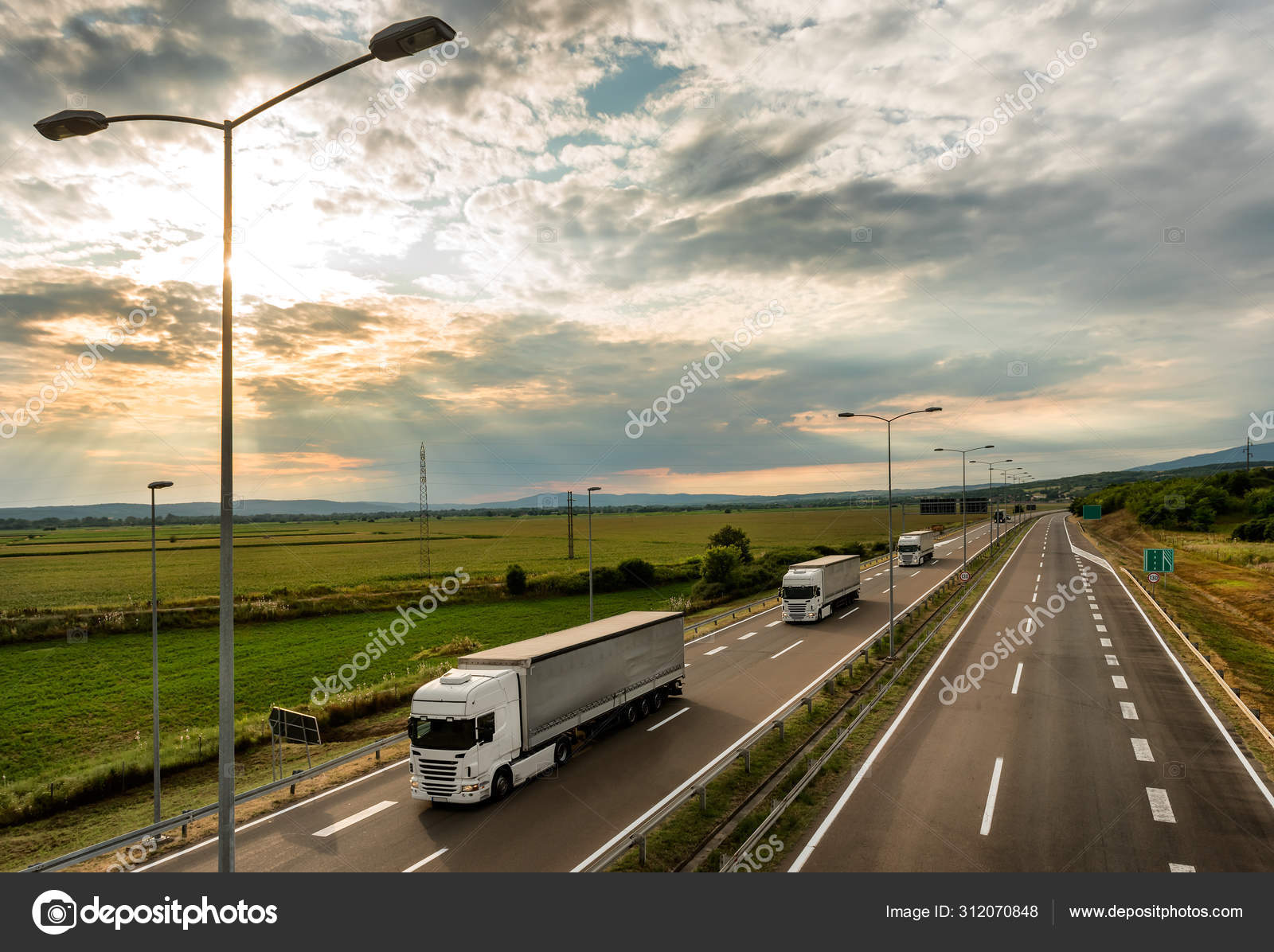 Lorry Trucks Line Caravan Convoy Country Highway Beautiful Sky — Stock ...