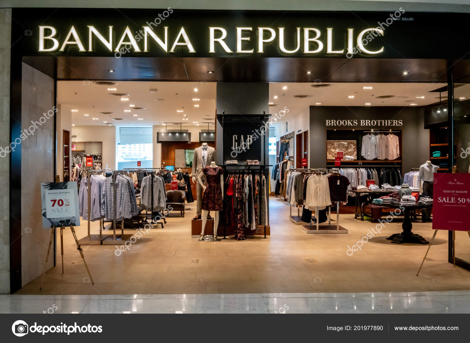 Banana Republic Emquatier Bangkok Thailand June 2018 Luxury Fashionable Brand — Stock Editorial ...