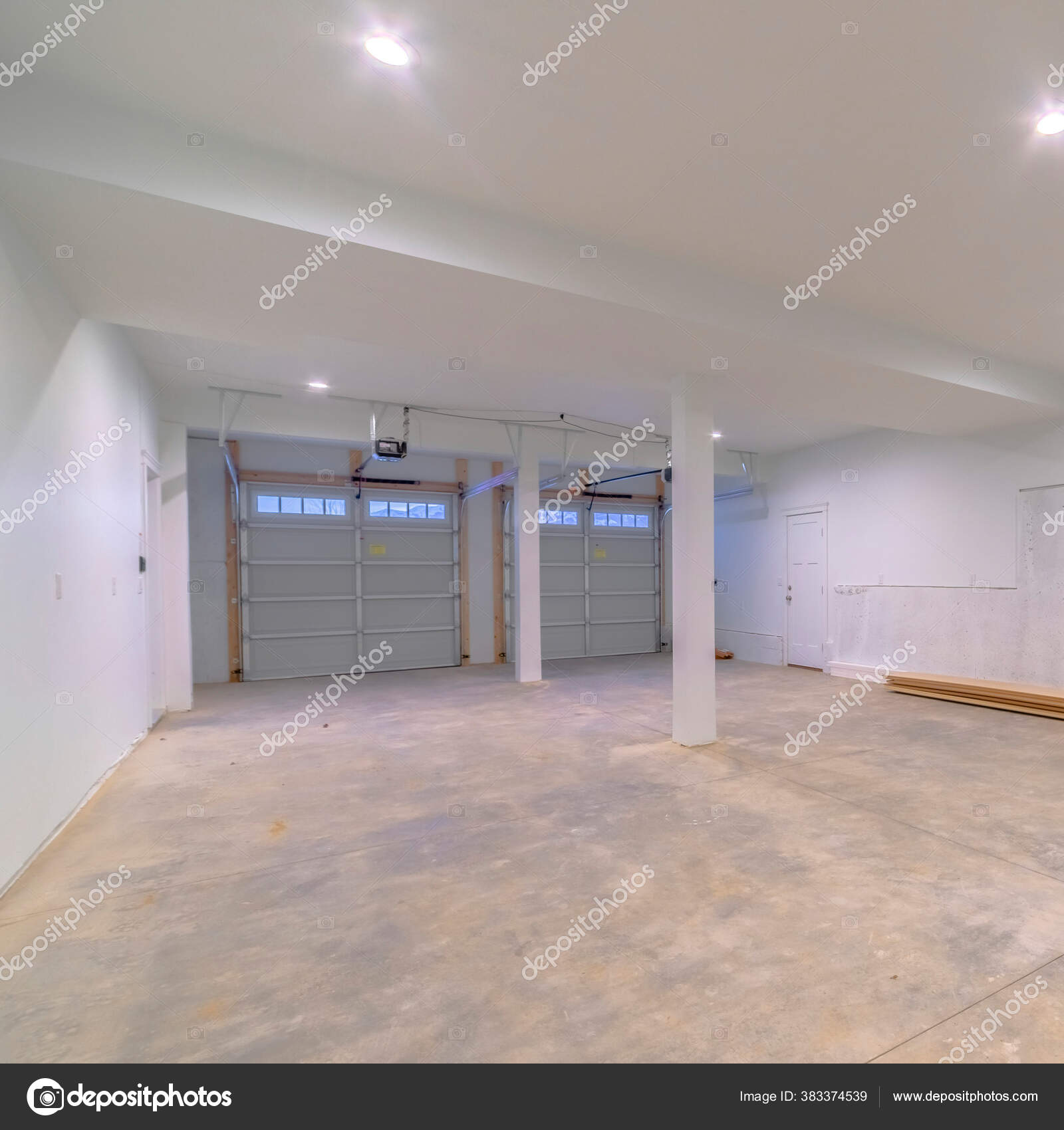 Square Large white clean empty garage for cars — Stock Photo ...