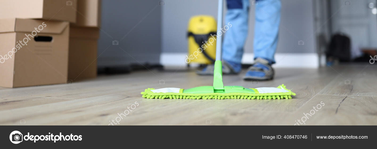 Empty room with cartons Stock Photo by ©marketing.lasers@ya.ru 408470746