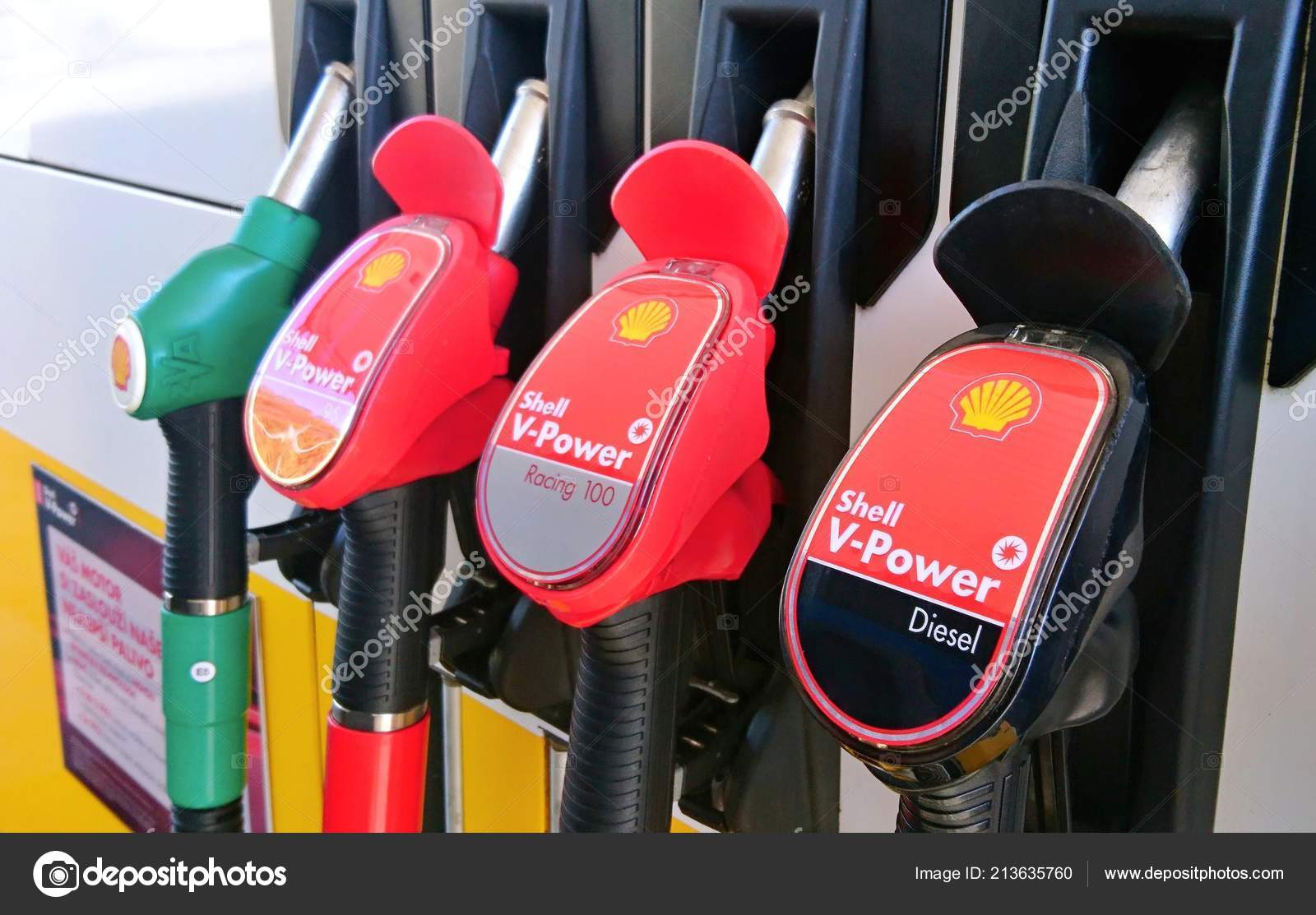 Prague Czech Republic September 2018 Closeup Shell Refueling Guns Shell ...