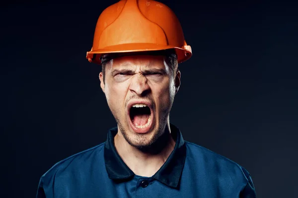 Man screaming angry worker Stock Photos, Royalty Free Man screaming ...