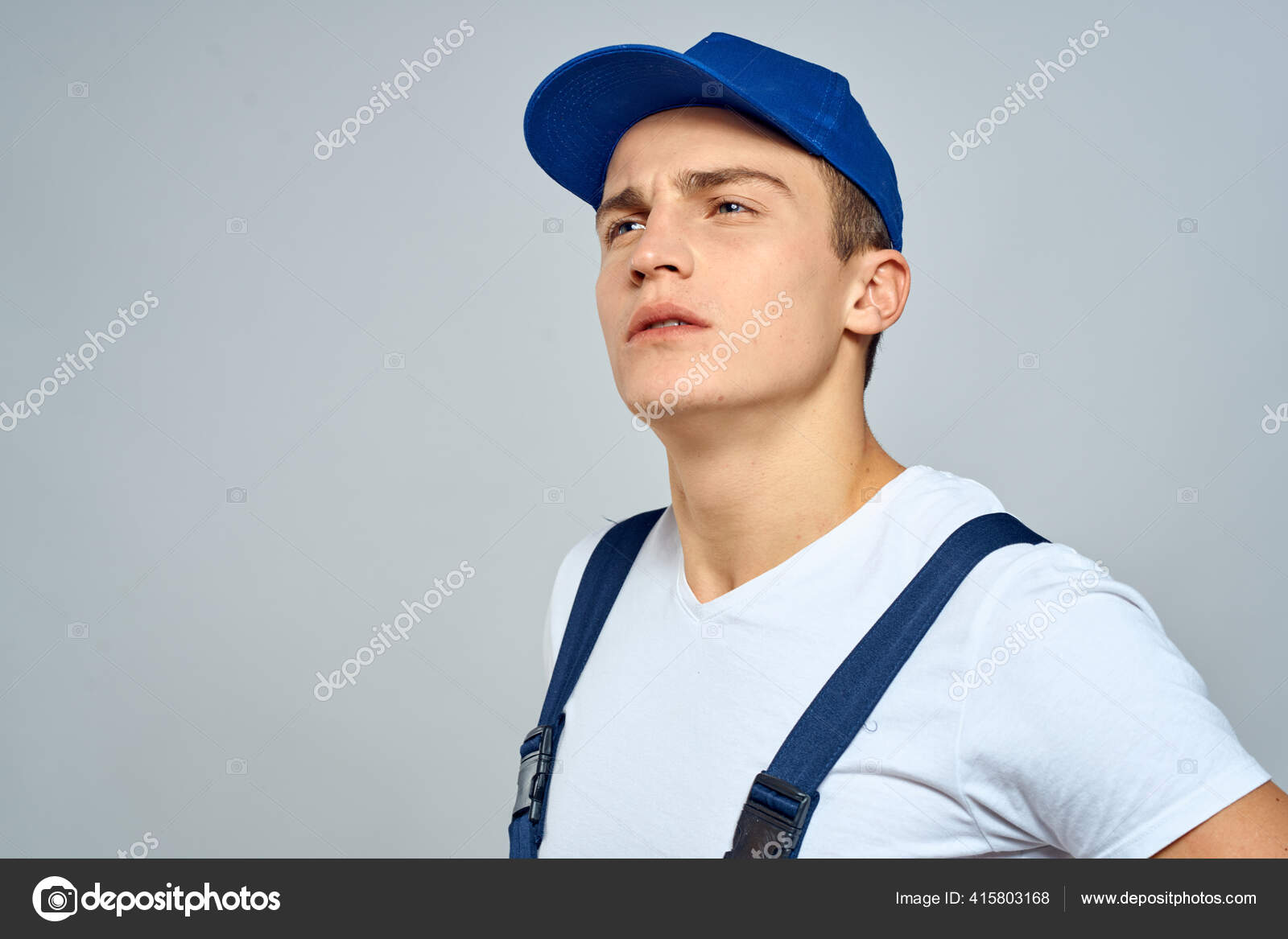 Working man in uniform service lifestyle delivery service light ...