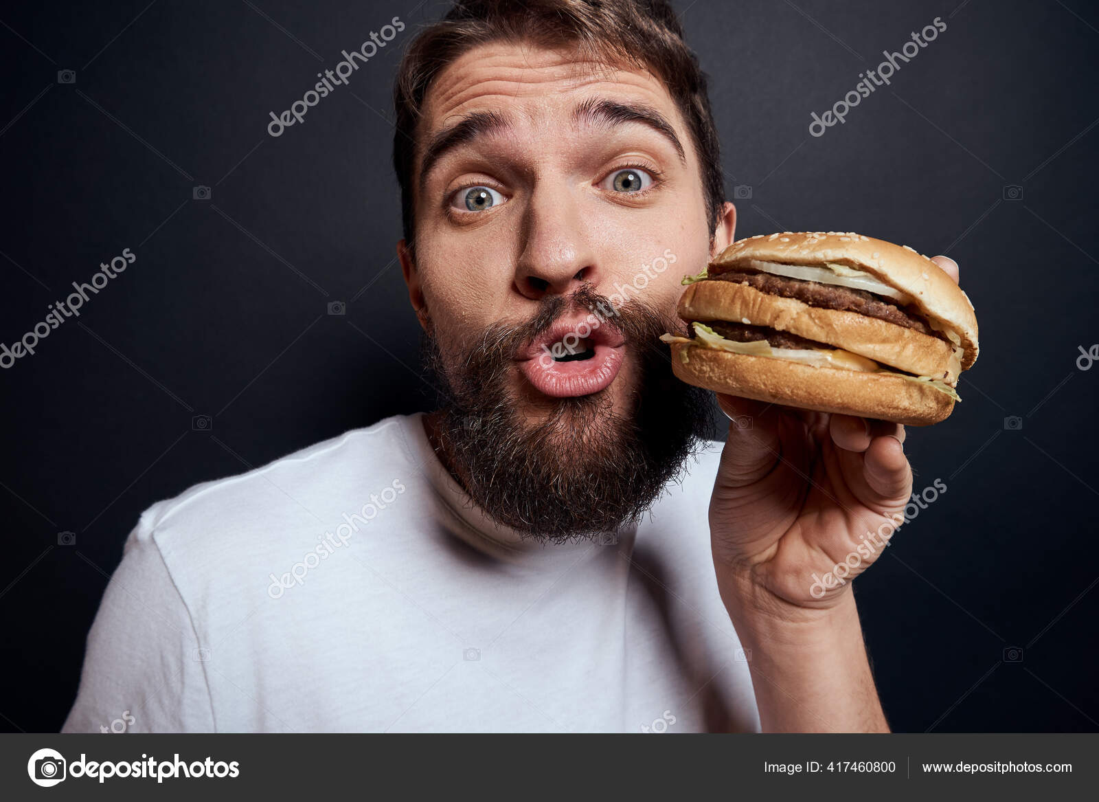 Hombre comiendo hamburguesa comida rápida restaurante Gourmet comer ...