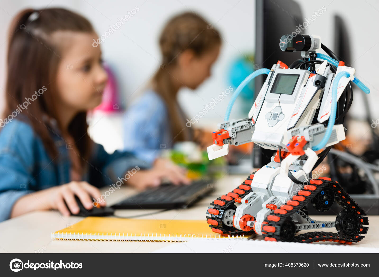 Selective Focus Robot Pupils Using Computer Stem School — Stock Photo ...