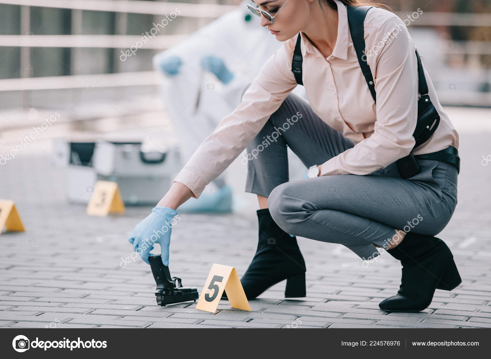 Women Detectives And Criminal Investigators