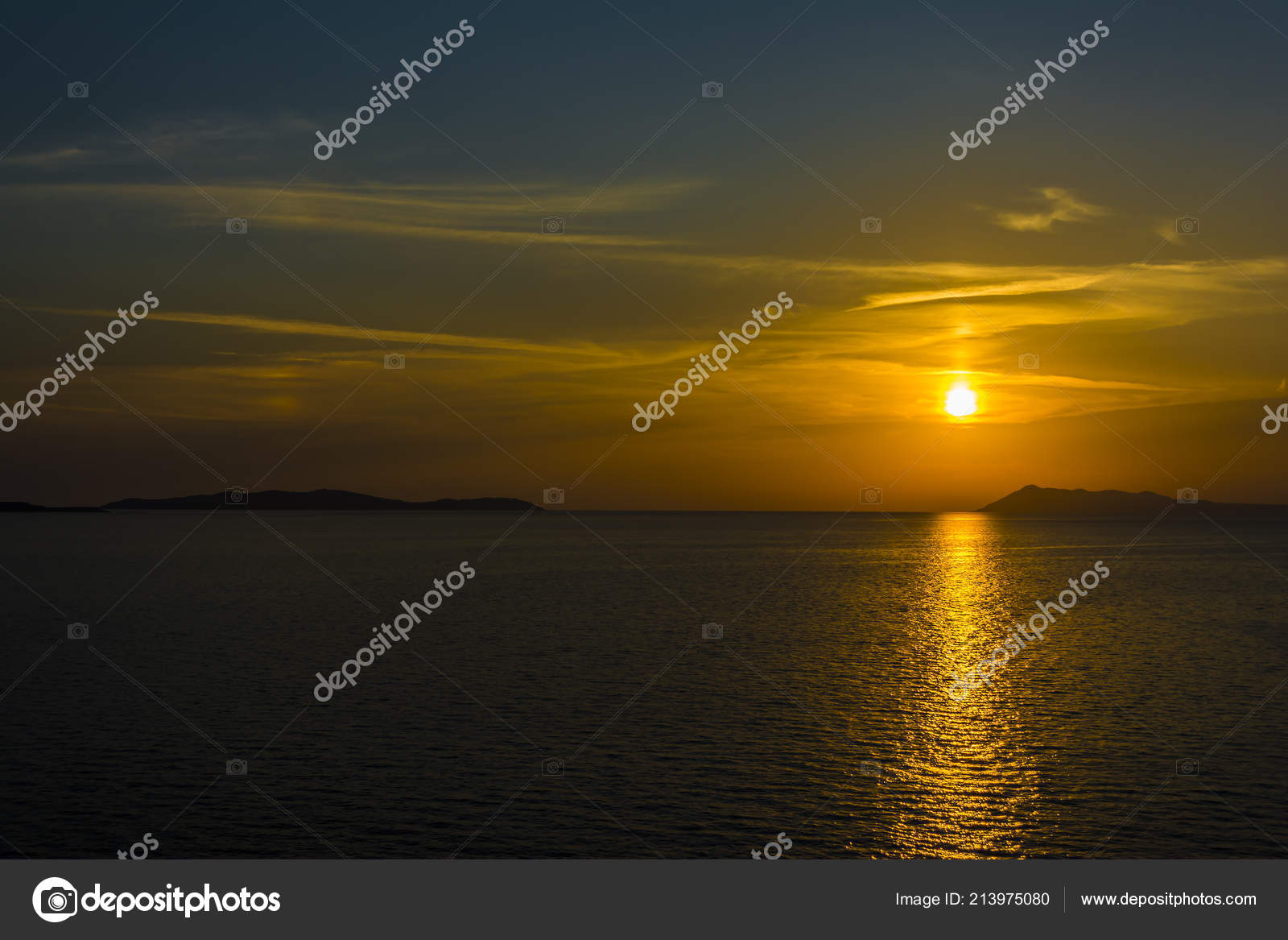 Beautiful Sunset Logas Beach Peroulades Village Corfu Island Greece ...