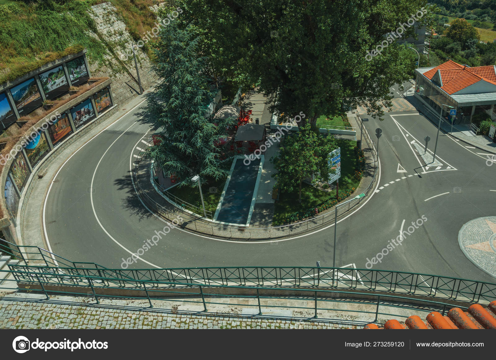Sharp curve in a road around trees – Stock Editorial Photo © Celli67 ...