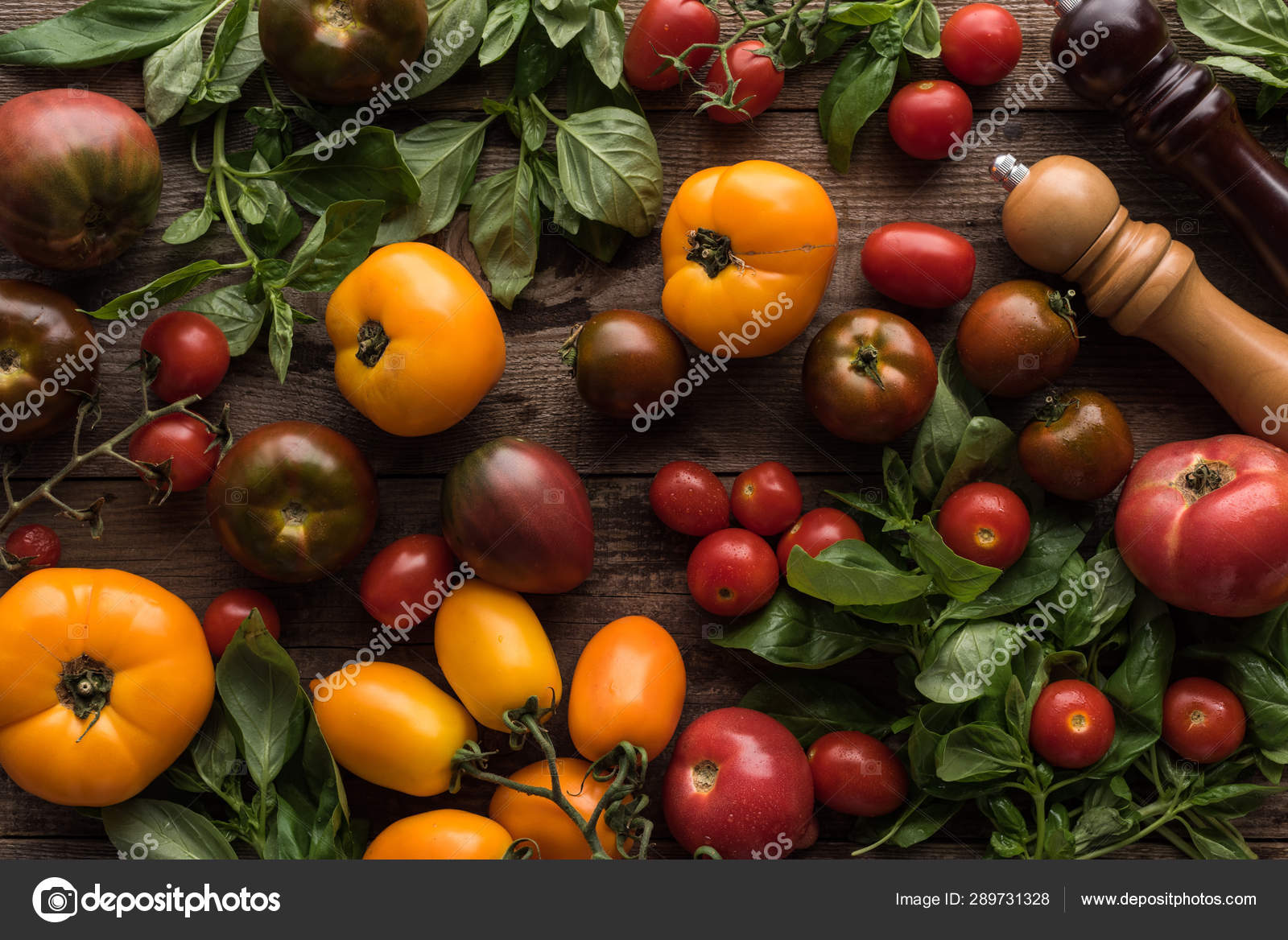 Top View Scattered Tomatoes Spinach Pepper Mill Salt Mill Wooden ...