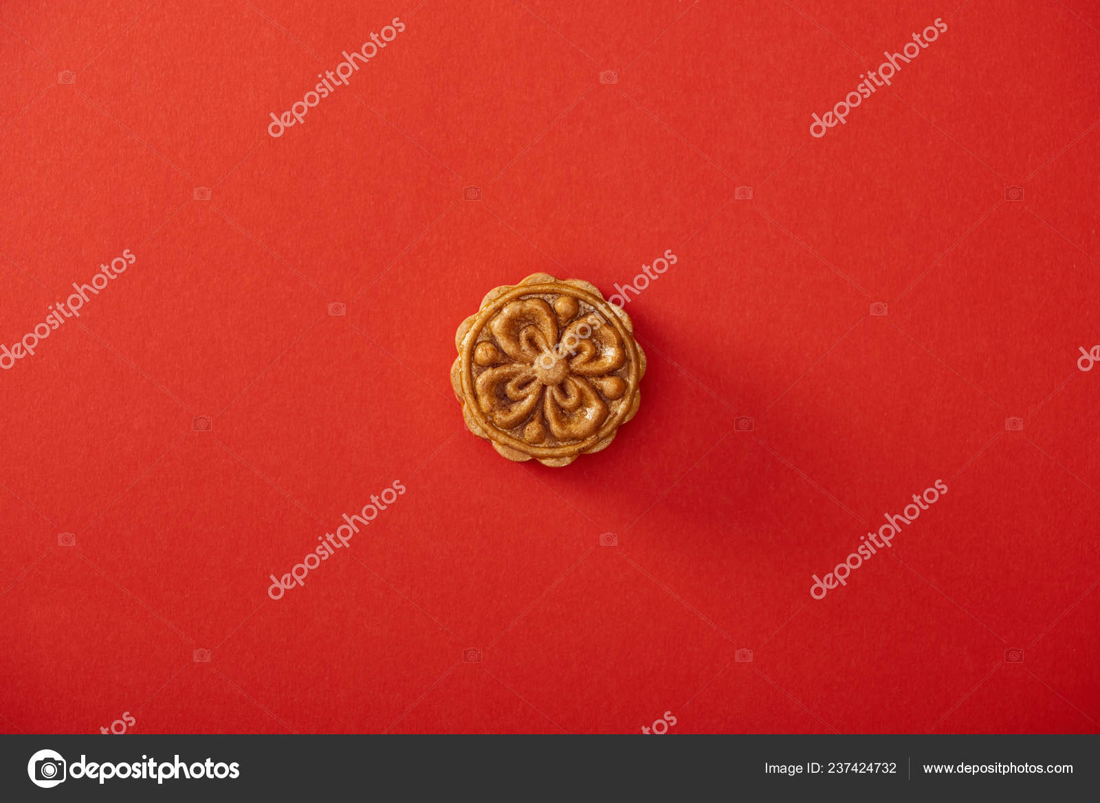 Top View Traditional Chinese Mooncake Isolated Red — Stock Photo ...