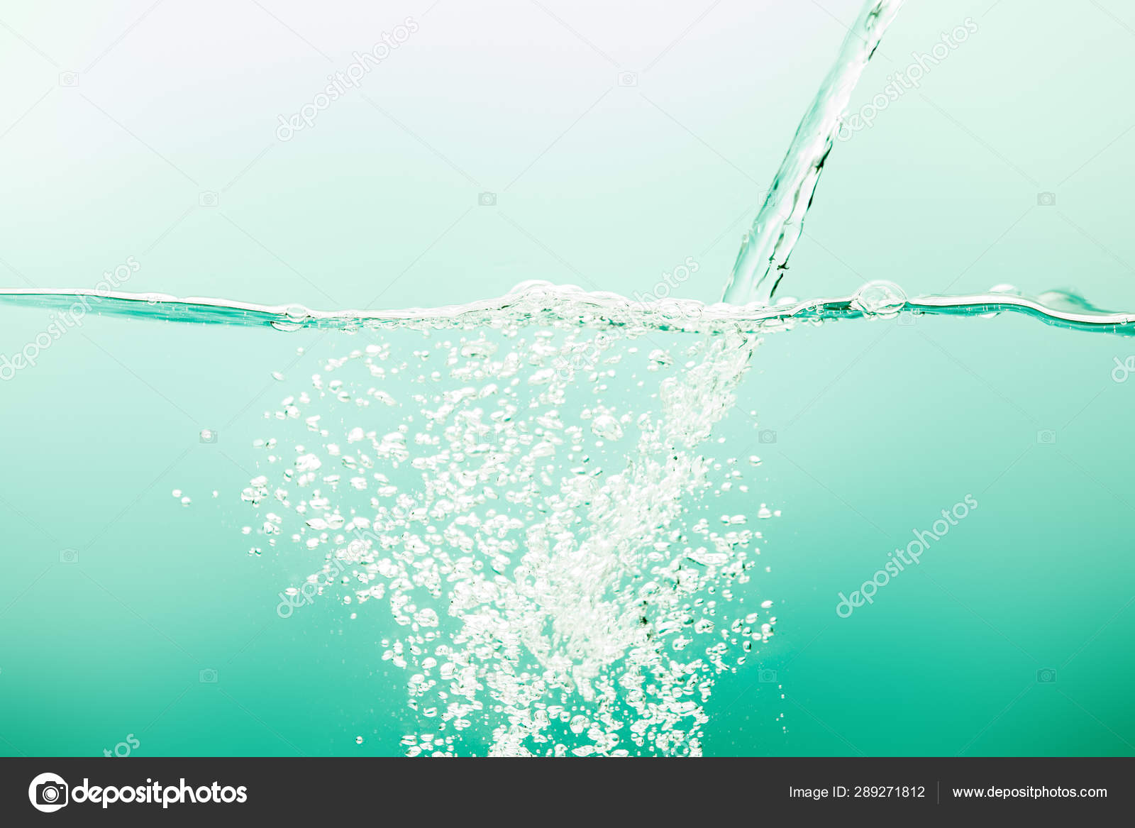 Transparent Pure Water Stream Bubbles Green Background — Stock Photo ...