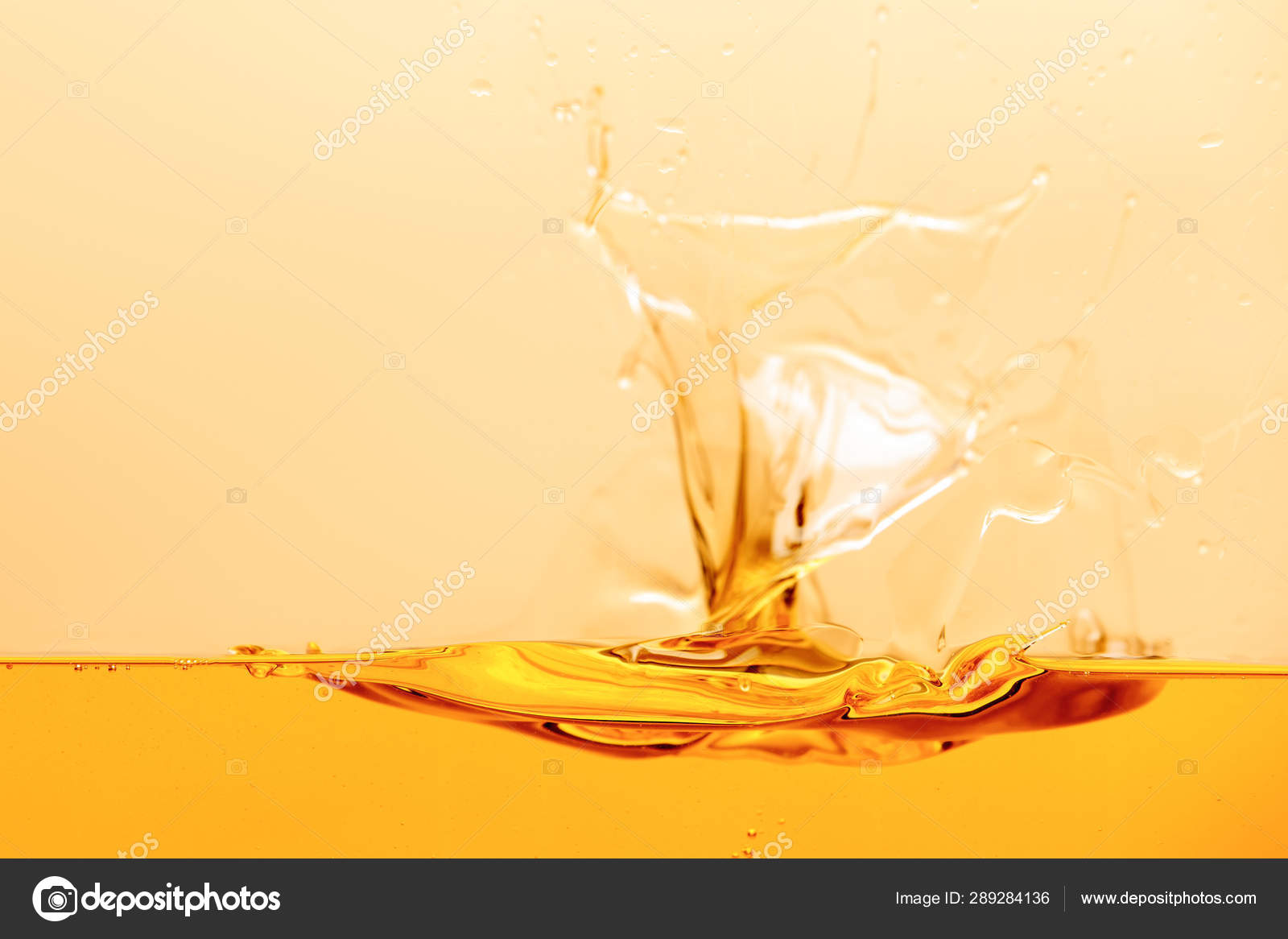 Yellow Bright Liquid Splash Drops Isolated Yellow — Stock Photo ...