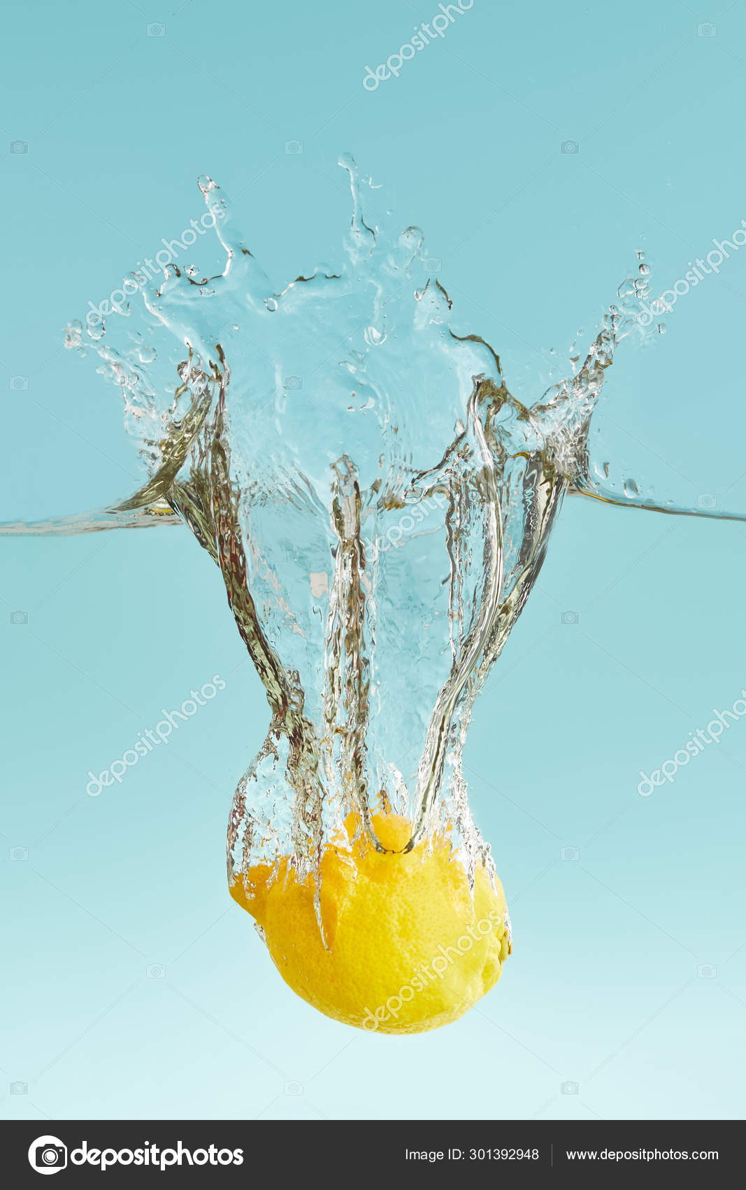 Ripe Lemon Falling Deep Water Splash Blue Background — Stock Photo ...